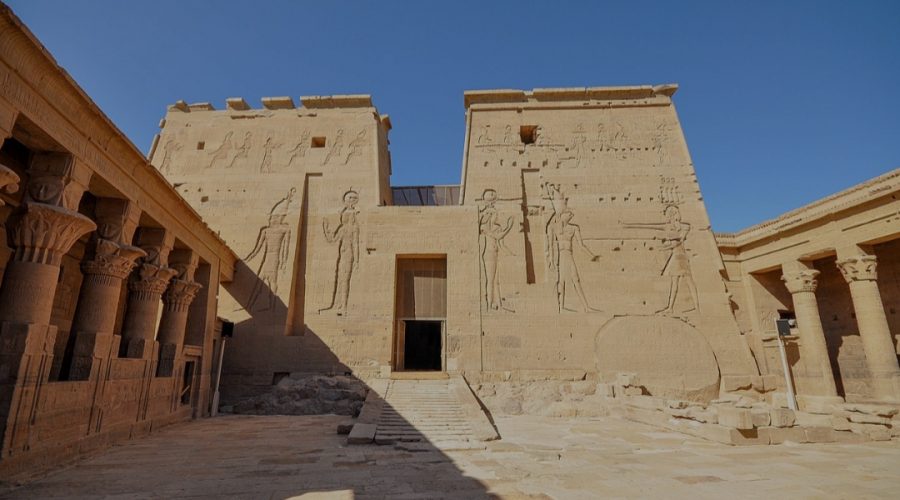 The first pylon | Star Shine Tours